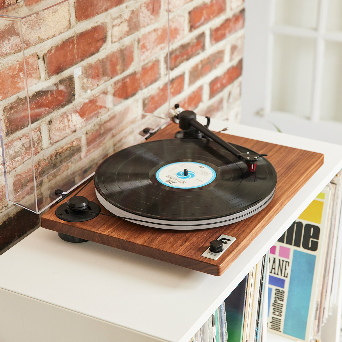U-Turn Audio Orbit 2 Special Turntable with Built-In Preamp & Ortofon ...